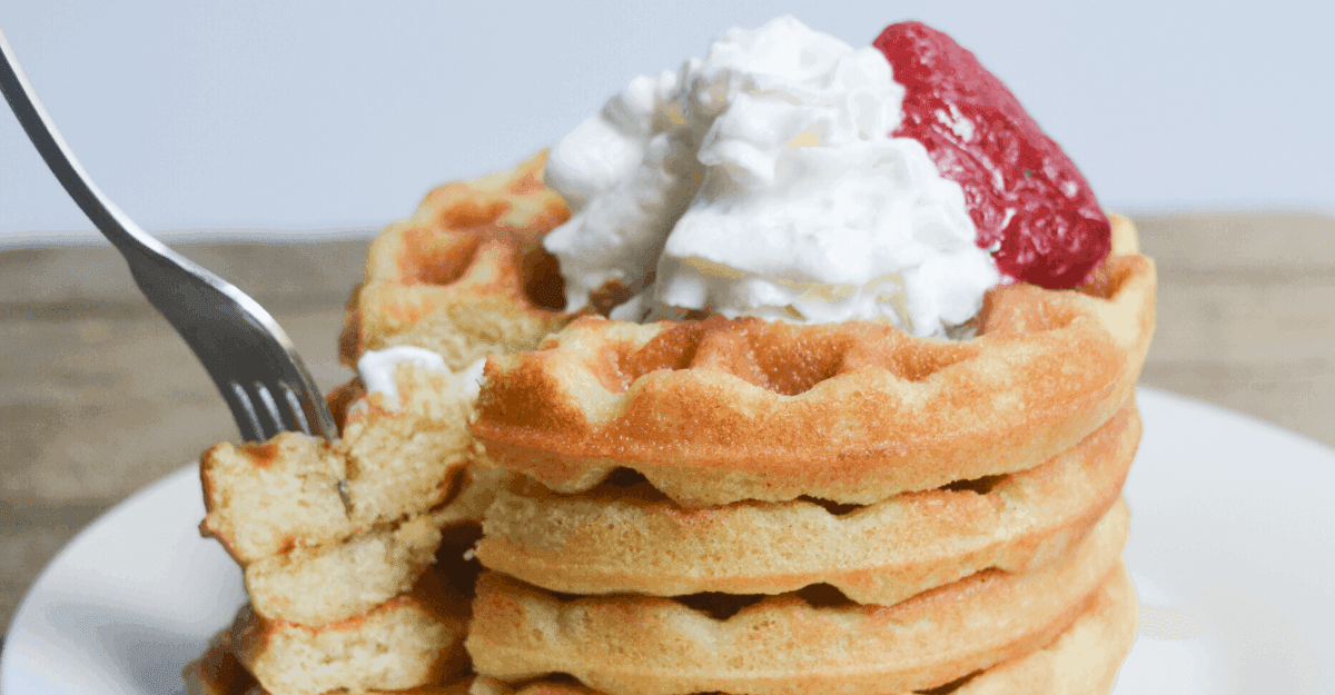 Almond Flour Keto Waffles - Hey Keto Mama